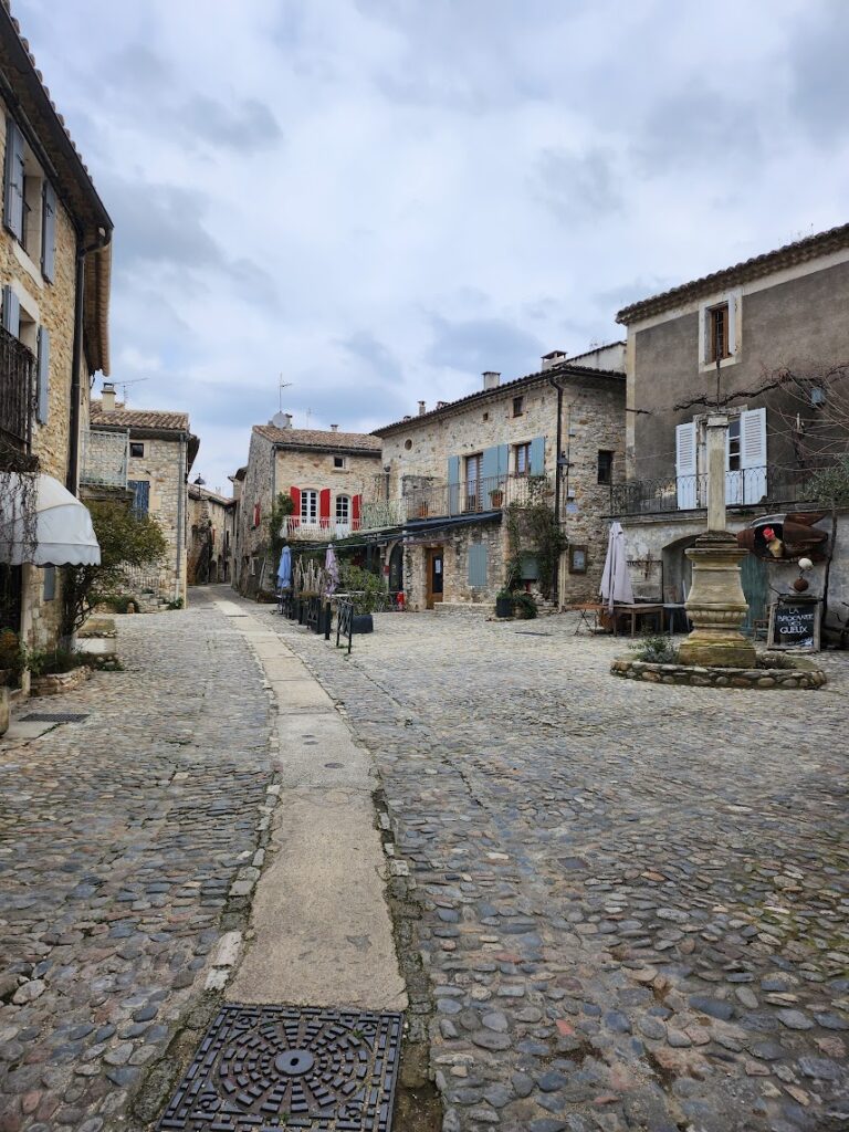 Plus beau village de France | Aiguèze